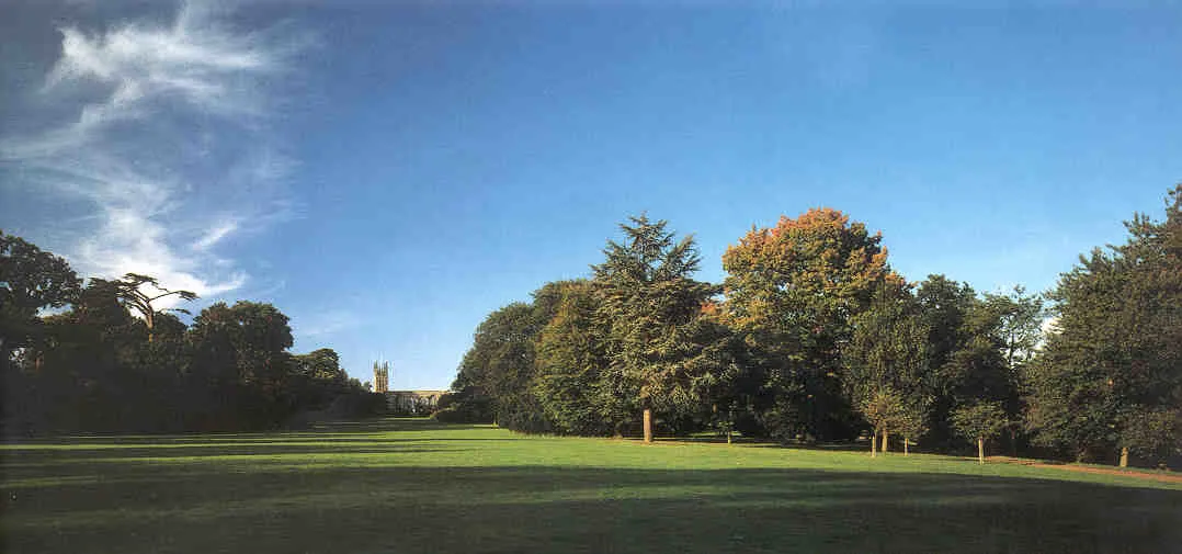 Grounds and Gardens | Warwick Castle