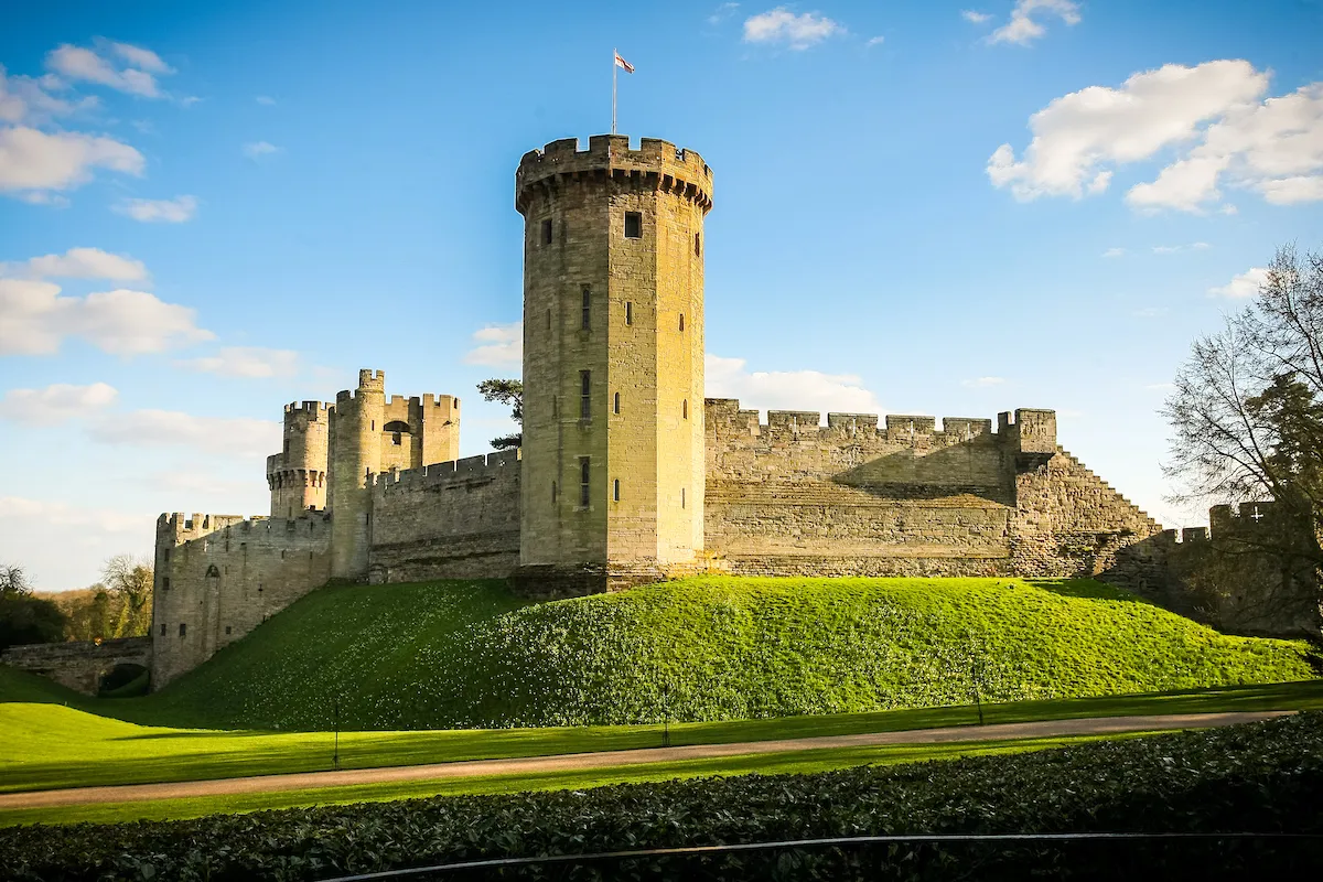 Official Warwick Castle website: Best Price Guaranteed